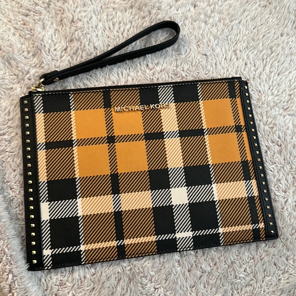 MICHAEL Michael Kors | Bags | Michael Kors Wristlet Wallet | Poshmark